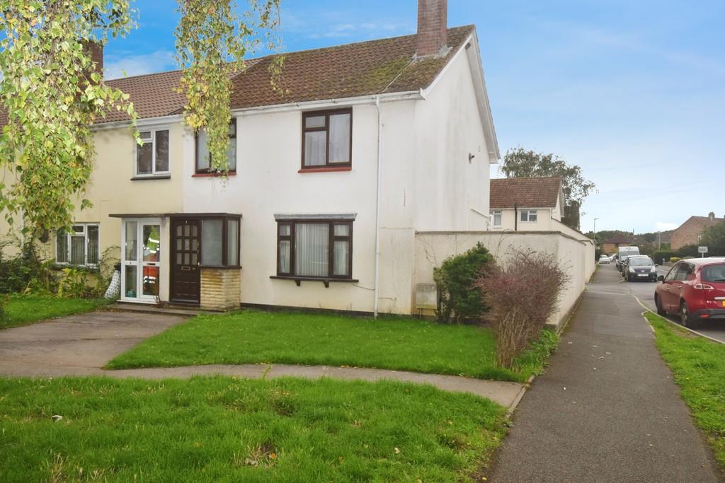 Priory Close, Bridgwater TA5 3 bed end of terrace house - £230,000