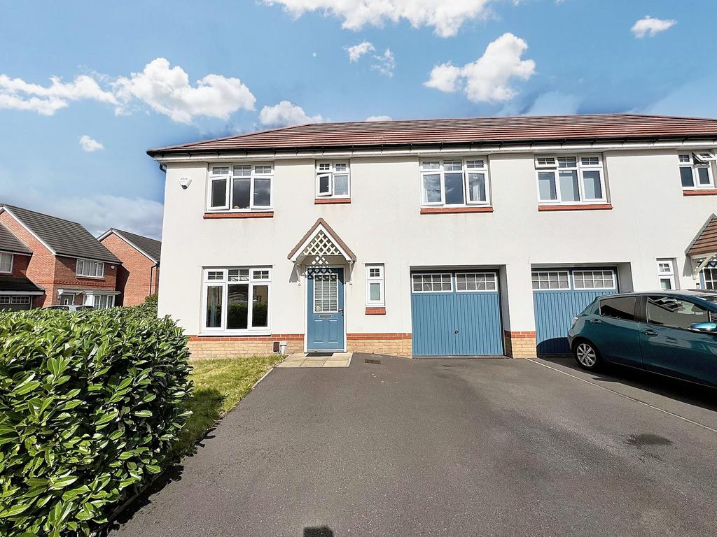 Montgomery Street, Eccles, M30 3 bed semi-detached house - £350,000