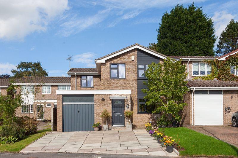 Avon Drive, Congleton 4 bed detached house - £375,000