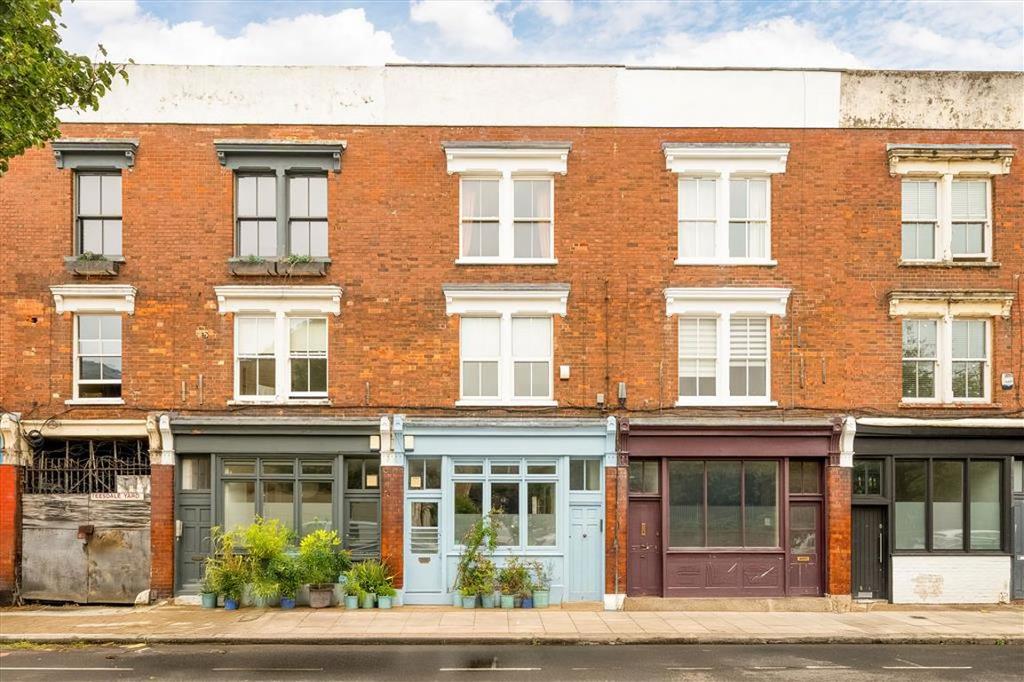 Teesdale Street, London E2 1 bed flat - £2,600 pcm (£600 pw)