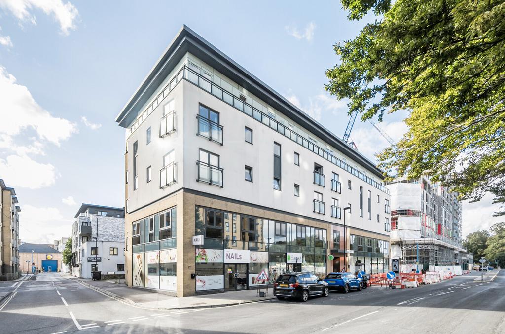 Queensway, Southampton, Hampshire, SO14 2 bed flat - £170,000