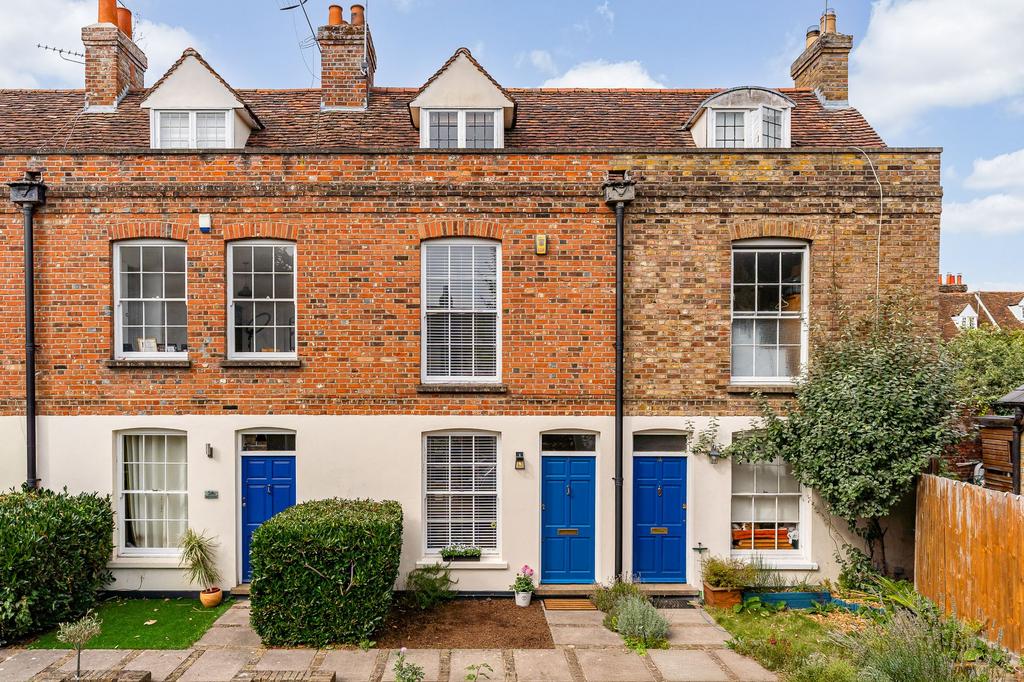 New Road, Ware SG12 1 bed terraced house - £375,000