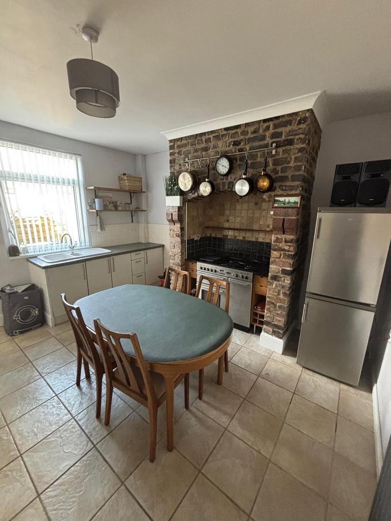 Knitsley Gardens, Consett, DH8 7NR 2 bed terraced house to rent - £600 ...