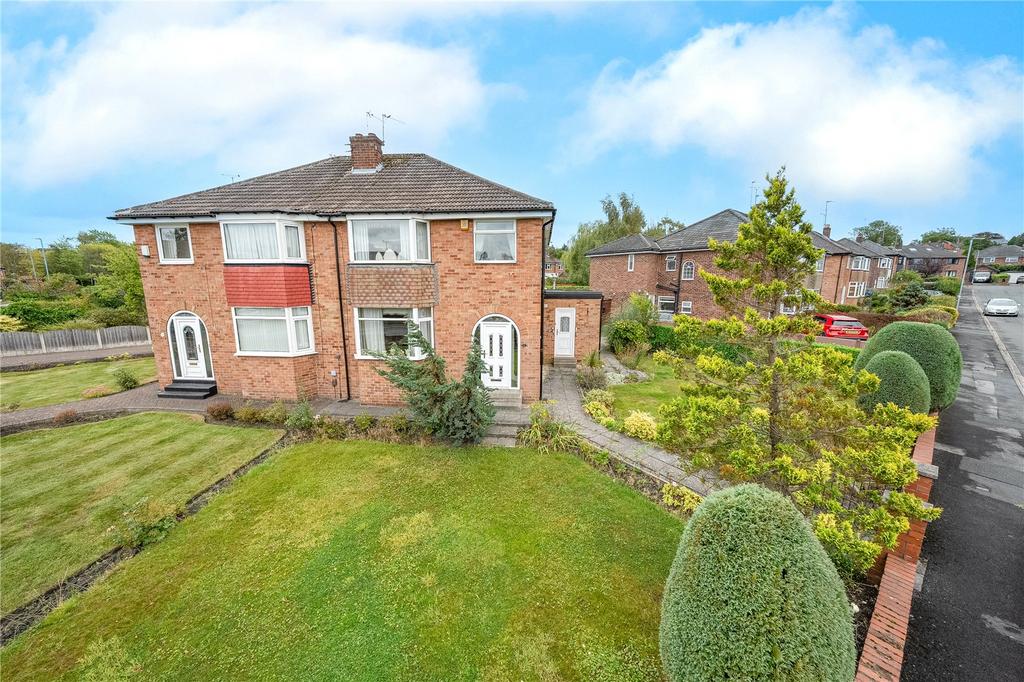 Primley Park Walk, Leeds, West Yorkshire 3 bed semi-detached house - £ ...
