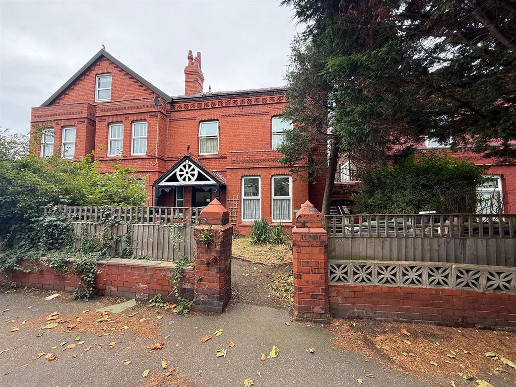 Seabank Road, Wallasey, CH45 2 bed ground floor flat - £750 pcm (£173 pw)