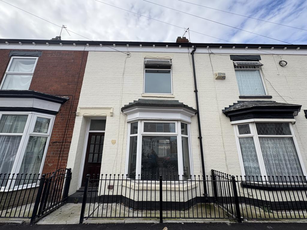 Hull HU9 3 bed terraced house to rent - £635 pcm (£147 pw)