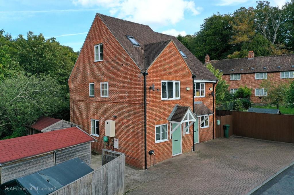 Victor Place, Woolhampton, Reading... 3 bed semi-detached house for ...