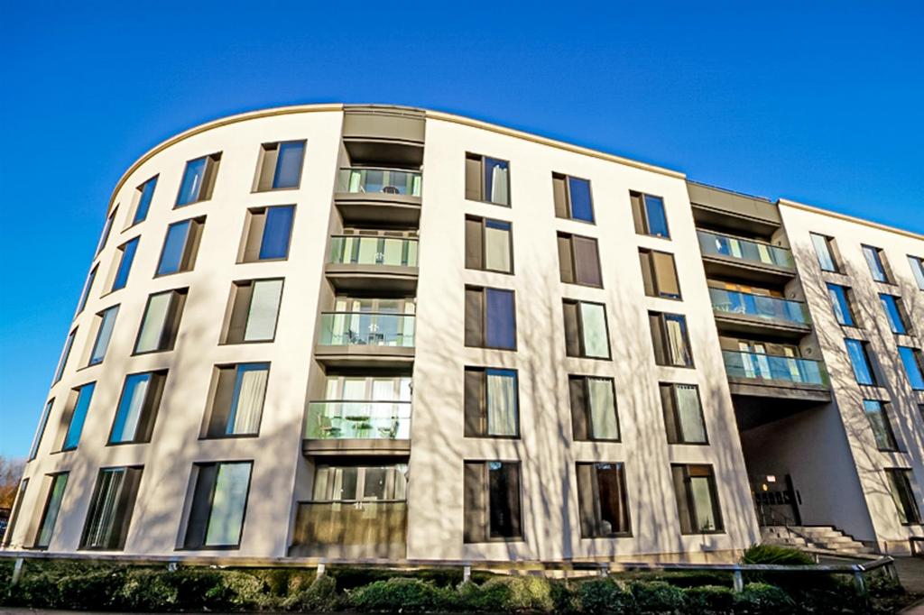 St James Walk GL50 3UB 1 bed flat to rent - £950 pcm (£219 pw)