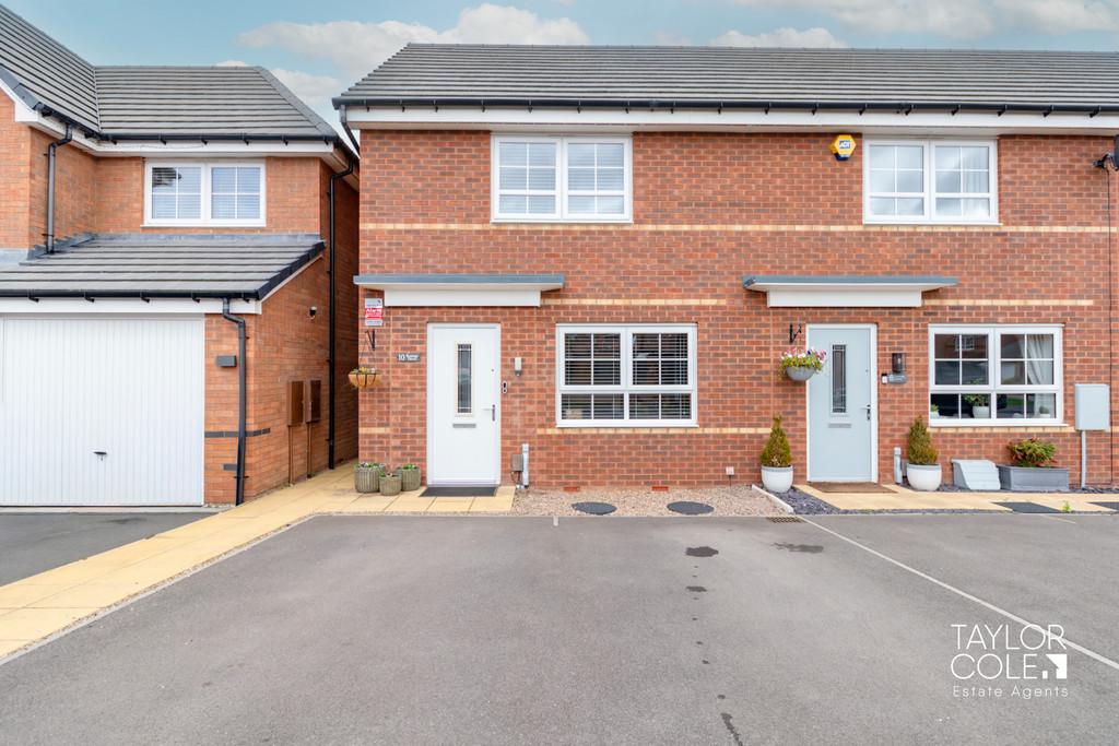 Rosings Drive, Tamworth 2 bed end of terrace house - £260,000