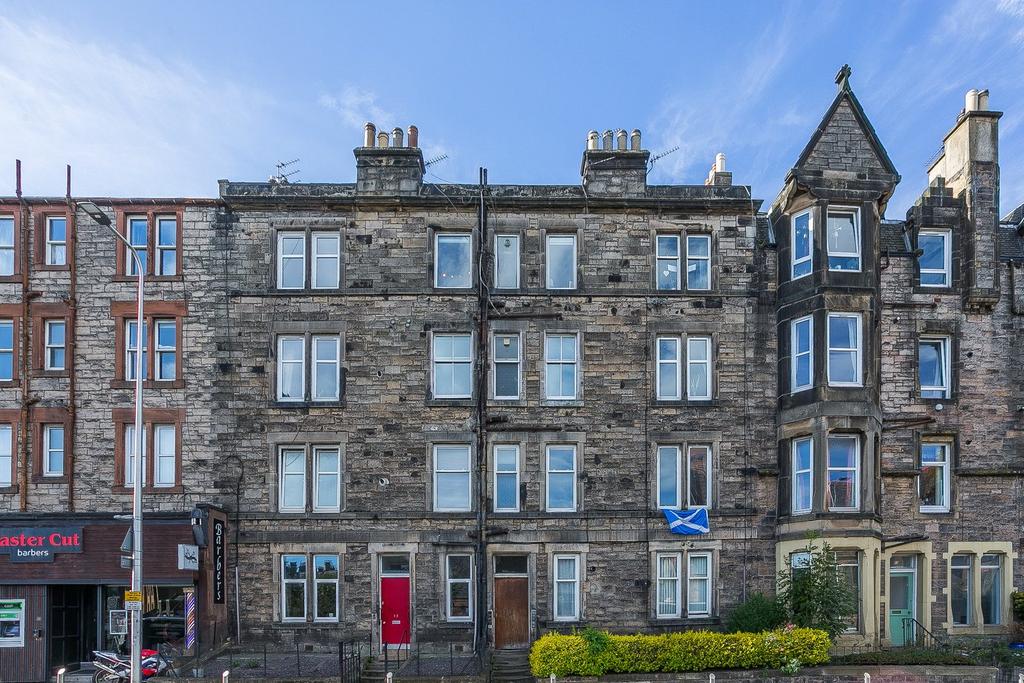 Willowbrae Road, Edinburgh, EH8 1 bed flat - £170,000