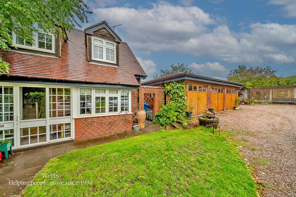 Parkside Lane, Cannock WS11 3 bed house - £650,000