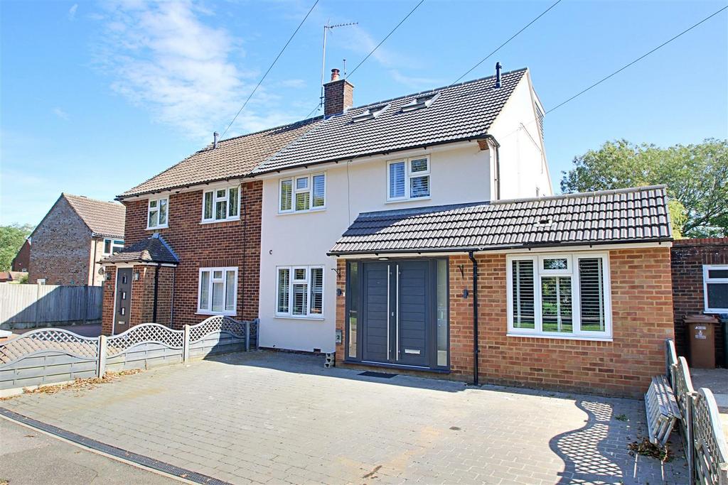 Meadow Way, Bedmond, Abbots Langley 4 bed semi-detached house for sale ...