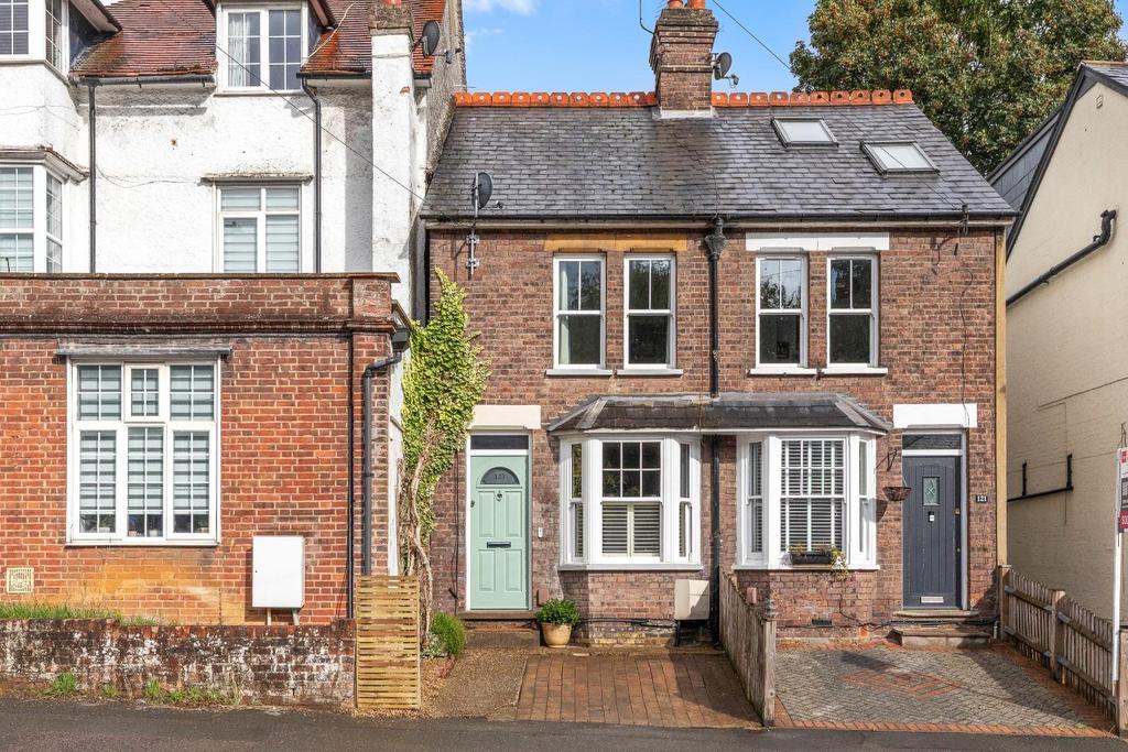 Station Road, Amersham... 2 bed terraced house - £550,000