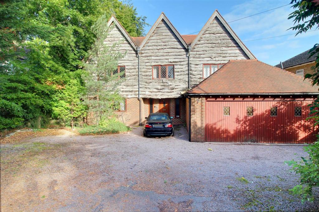 East Ridgeway, Cuffley EN6 5 bed detached house for sale - £1,395,000