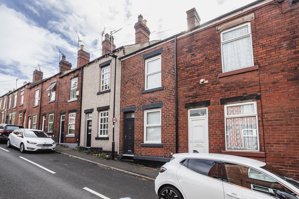 Artisan View, Sheffield S8 3 bed terraced house - £220,000