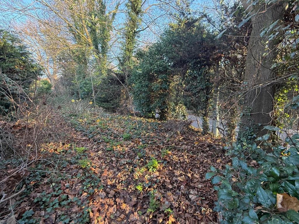 Poles Lane, Ware House - £47,500