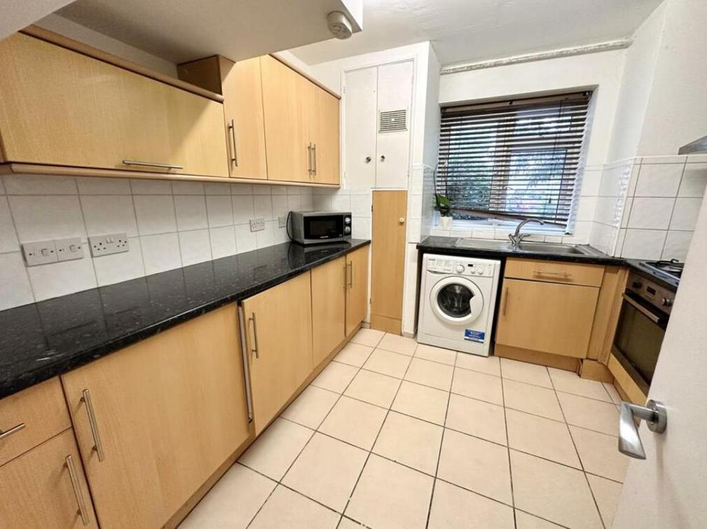 Abbey Road, St Johns Wood, London, NW8 4 bed apartment - £3,500 pcm (£ ...
