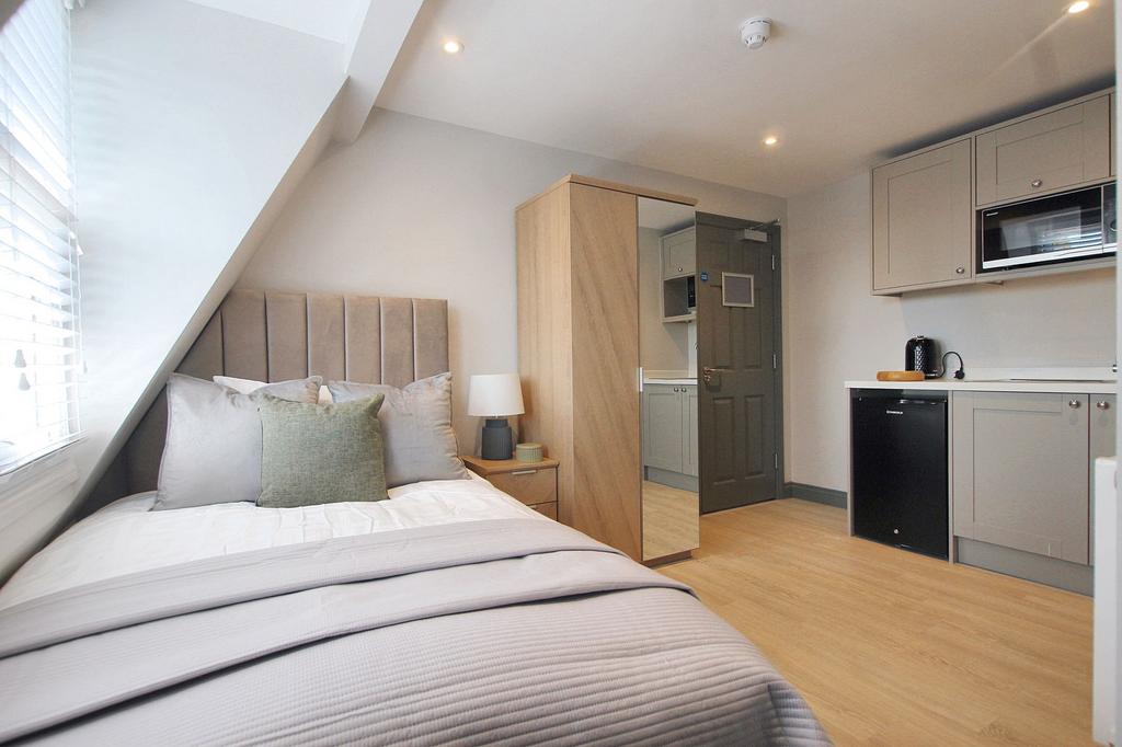 Denmark Road, Gloucester GL1 1 bed in a house share - £775 pcm (£179 pw)