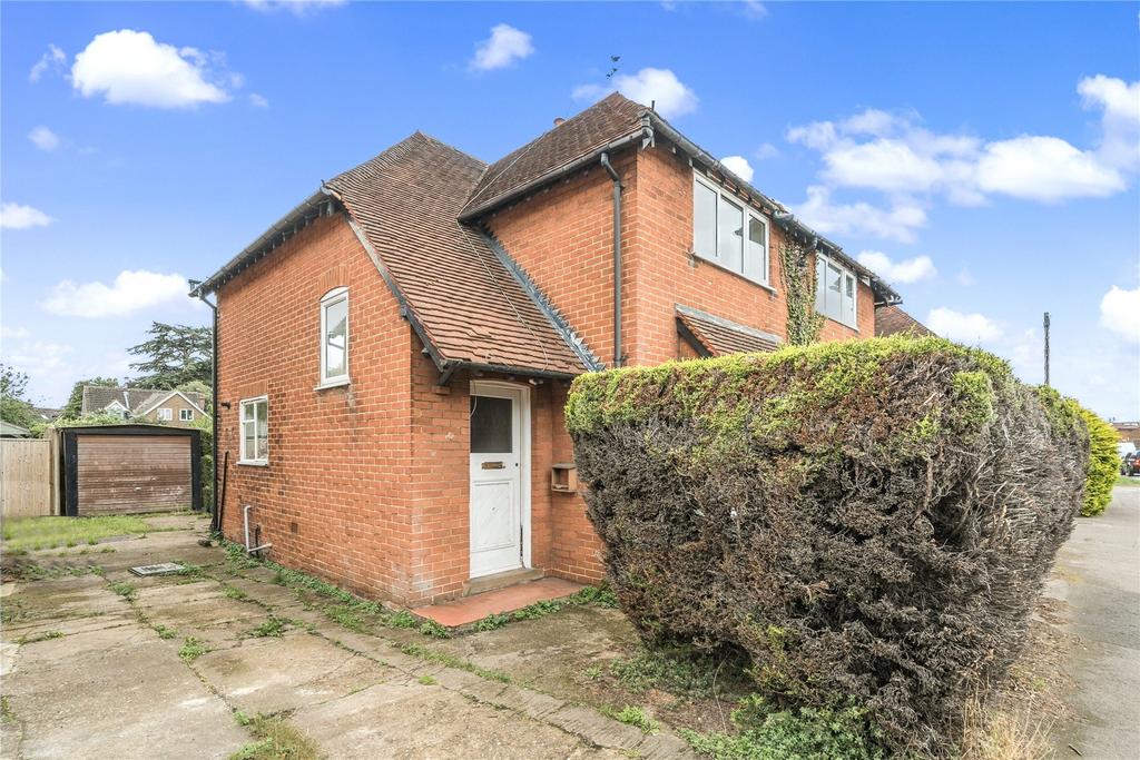 Send Barns Lane, Send, Surrey, GU23 3 bed semi-detached house for sale ...