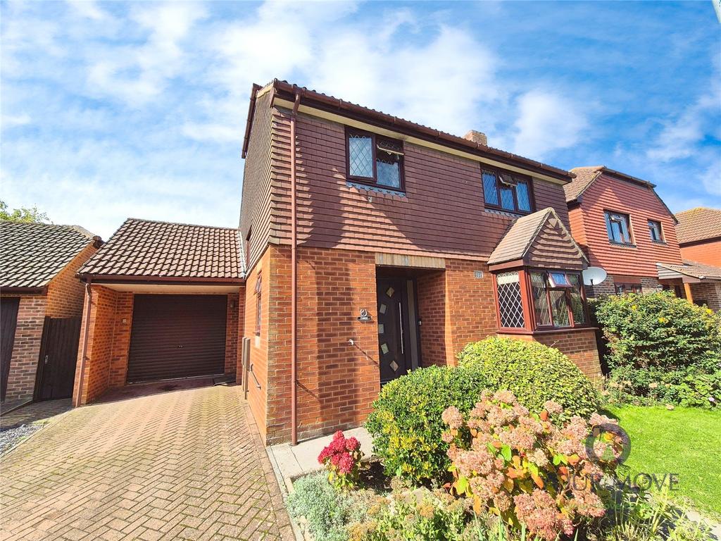 Beechwood Close, East Sussex BN27 3 bed detached house - £335,000