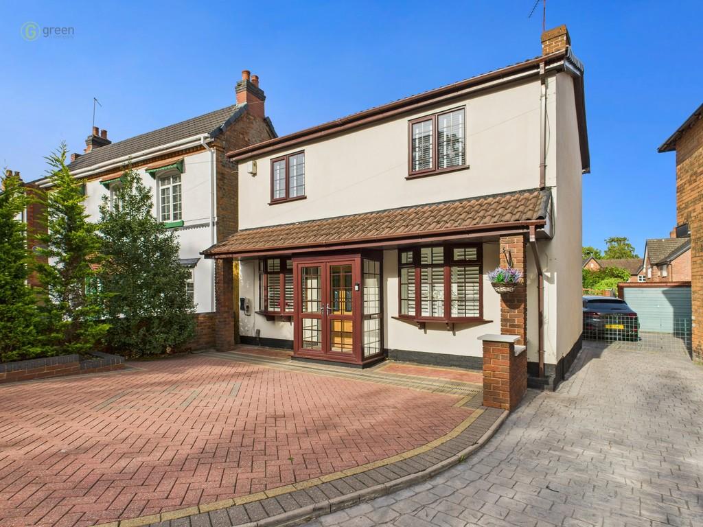 Chester Road, Sutton Coldfield B73 3 bed detached house - £599,000