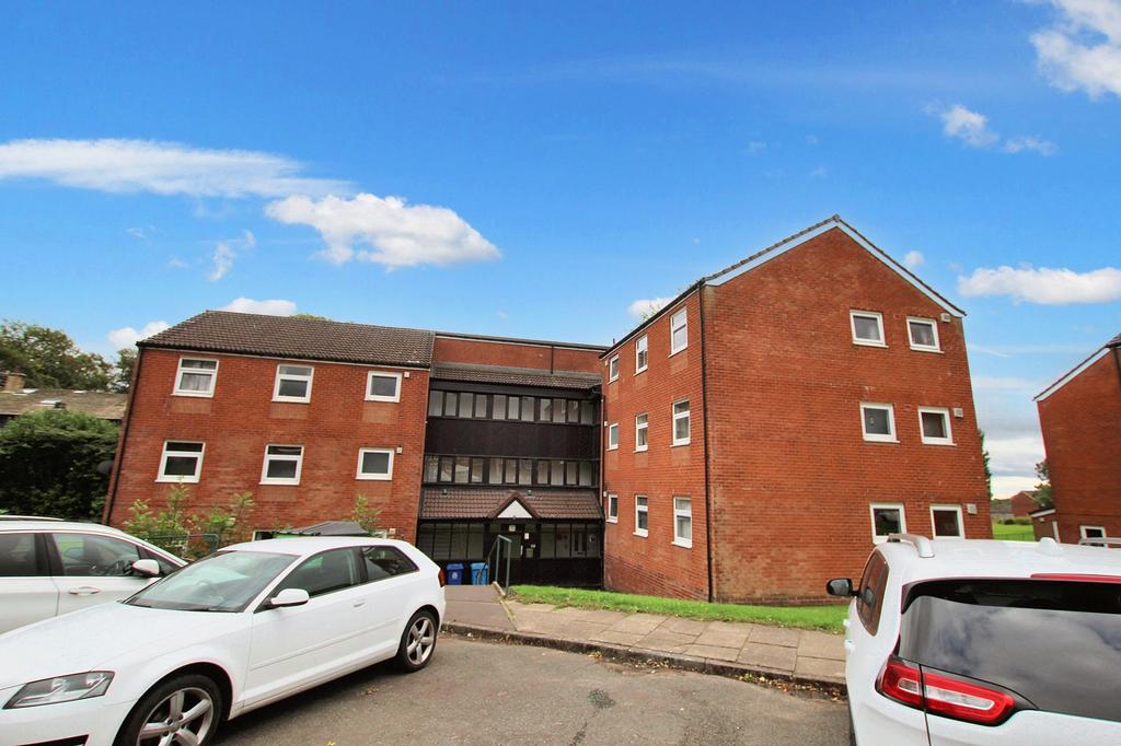 Great Howarth, Rochdale OL12 3 bed apartment for sale - £97,500