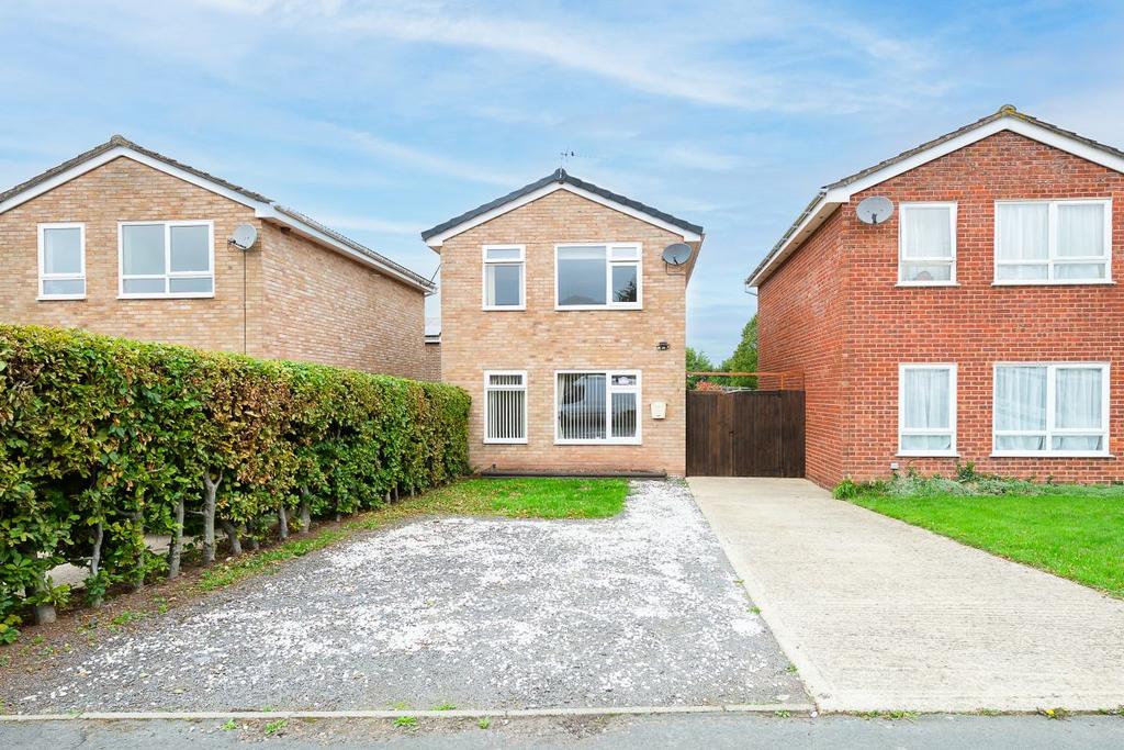 Beech Close, Ross-on-Wye 3 bed detached house - £1,200 pcm (£277 pw)