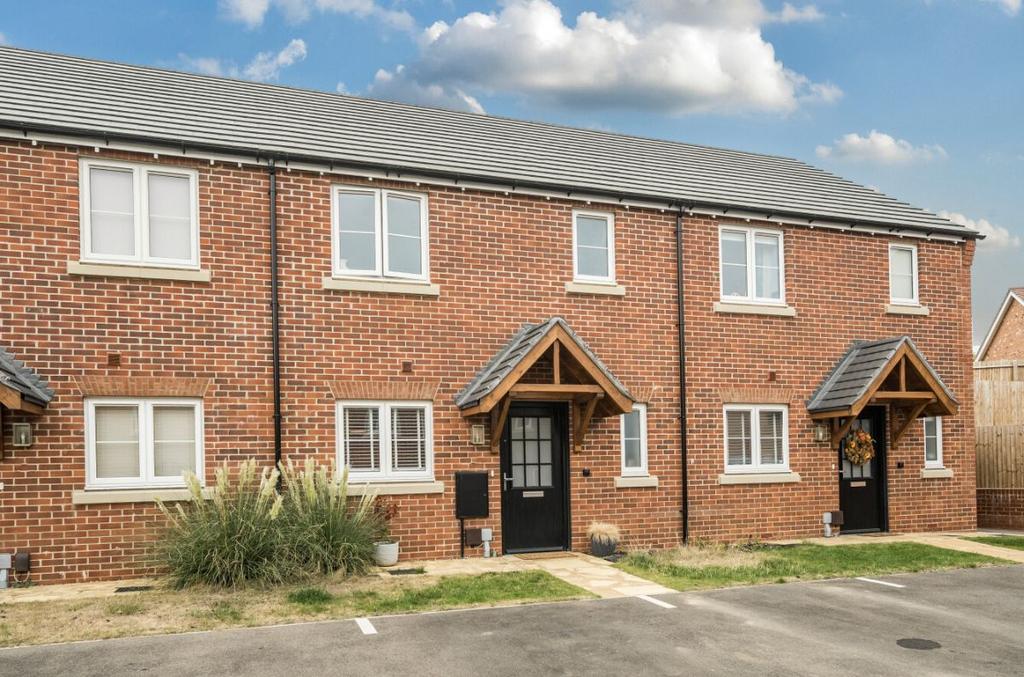 Elderberry Way, Bromham 3 bed terraced house for sale - £209,000