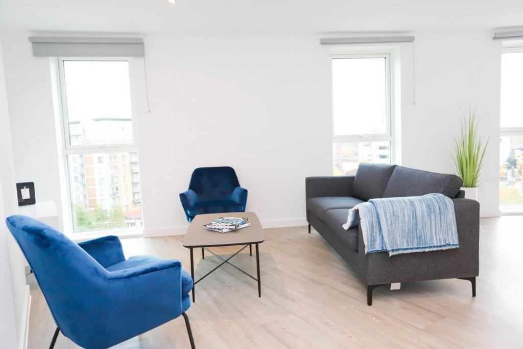 Clippers Quay Salford M50 2 bed apartment - £1,415 pcm (£327 pw)