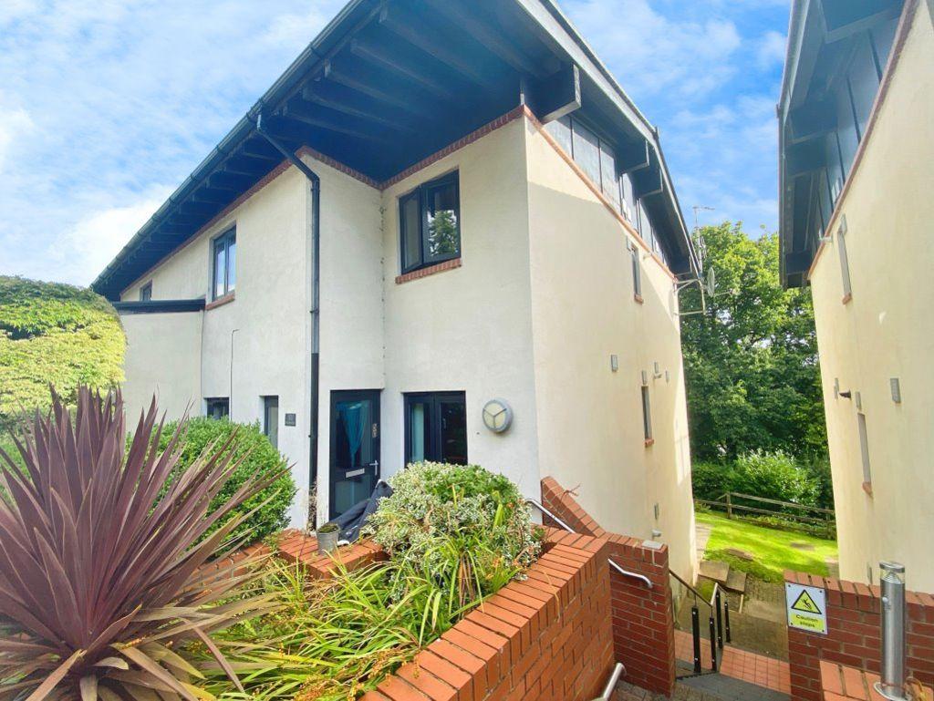 Woodridge, Bridgend, CF31 4PE 2 bed flat - £950 pcm (£219 pw)