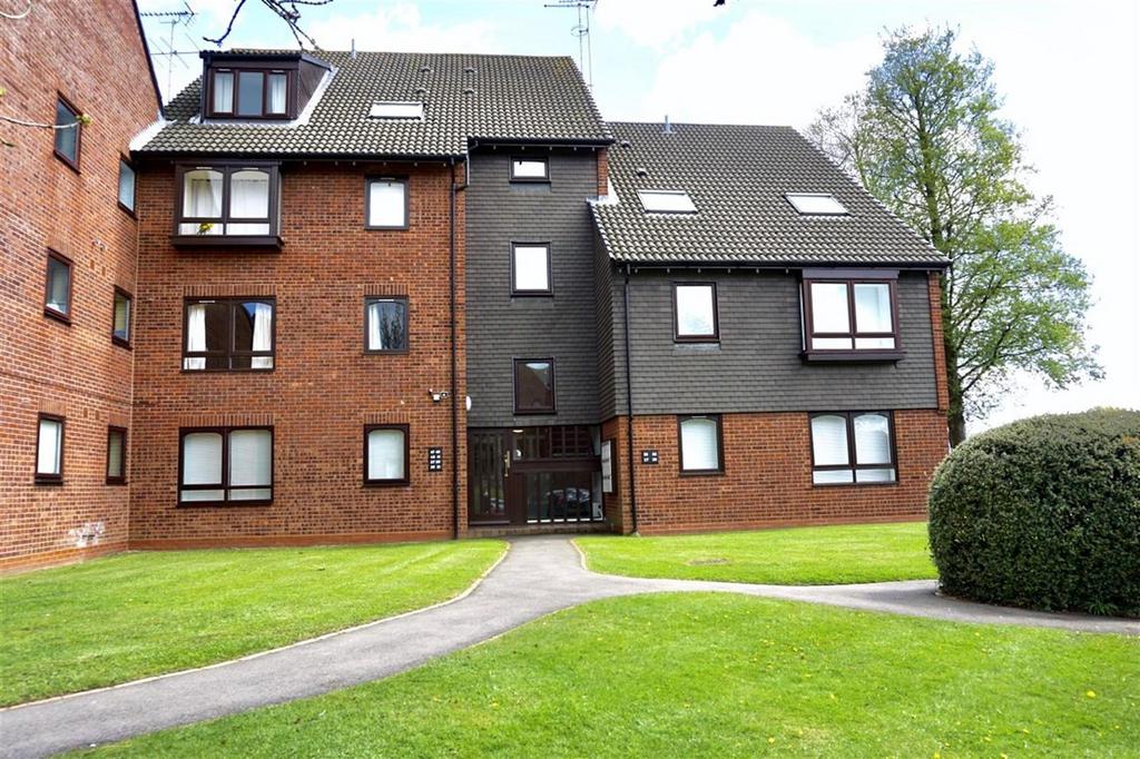 Humphrey Middlemore Drive... 1 bed flat to rent - £875 pcm (£202 pw)