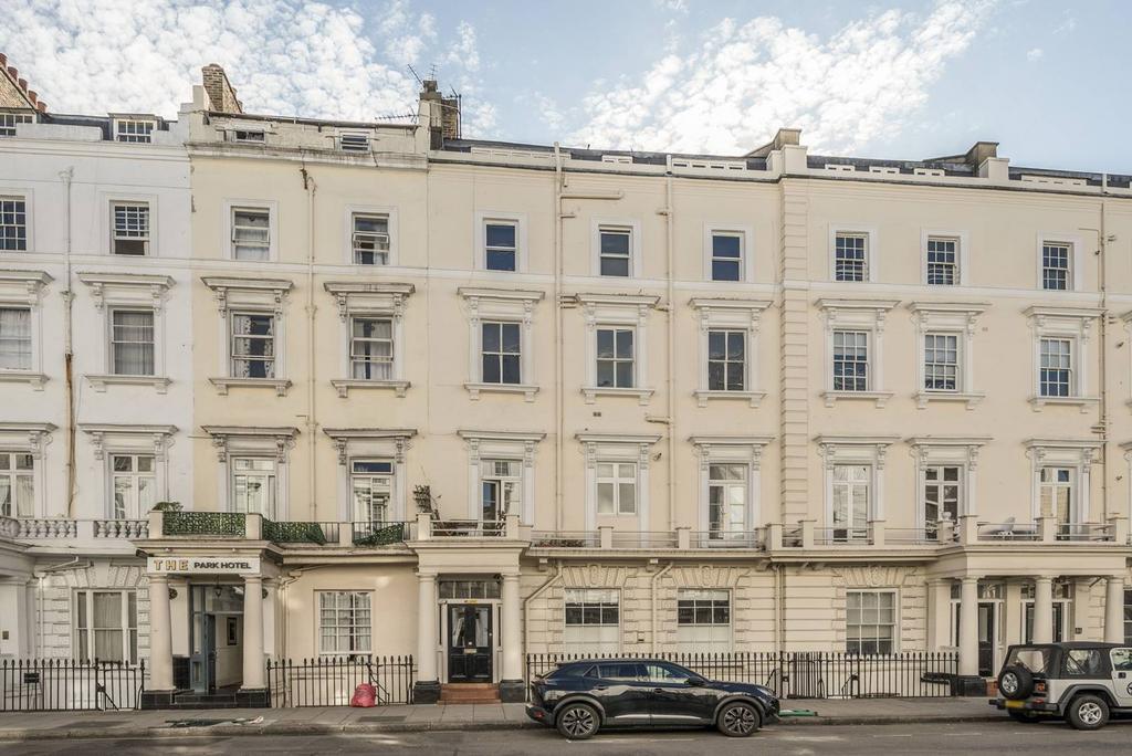 Belgrave Road, Pimlico, London, SW1V 1 bed flat - £500,000