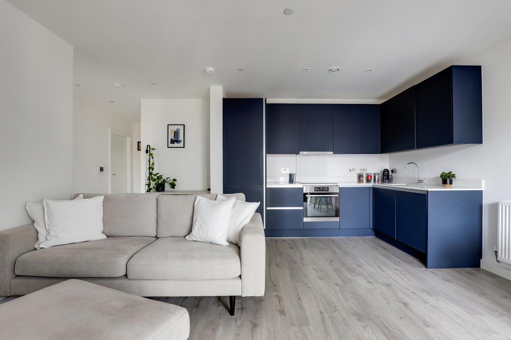 at 15 Osiers Road, London, London SW18 1 bed apartment - £495,000