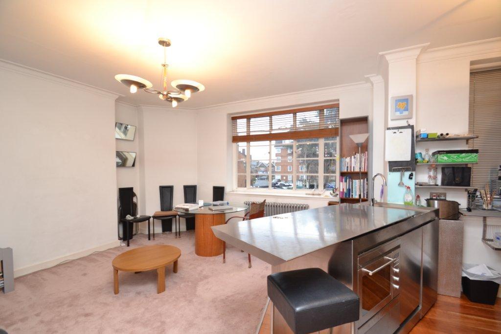 Sutton Court Road, Chiswick, W4 1 bed flat - £1,800 pcm (£415 pw)