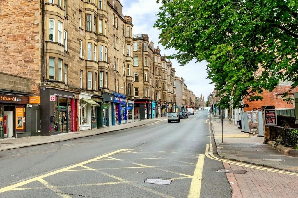 Morningside Road, Edinburgh EH10 2 bed flat - £1,450 pcm (£335 pw)