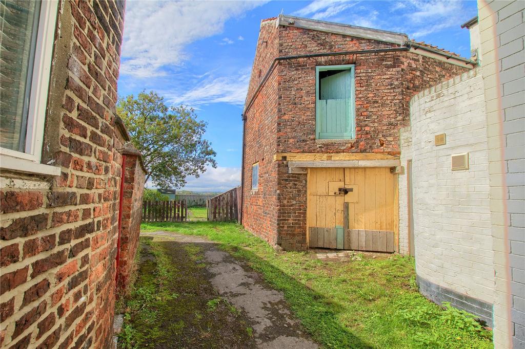 Garage/Workshop, High Street Garage - £20,000