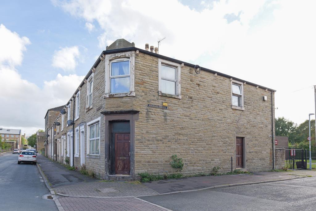Oxford Road, Burnley BB11 3 bed terraced house - £53,000
