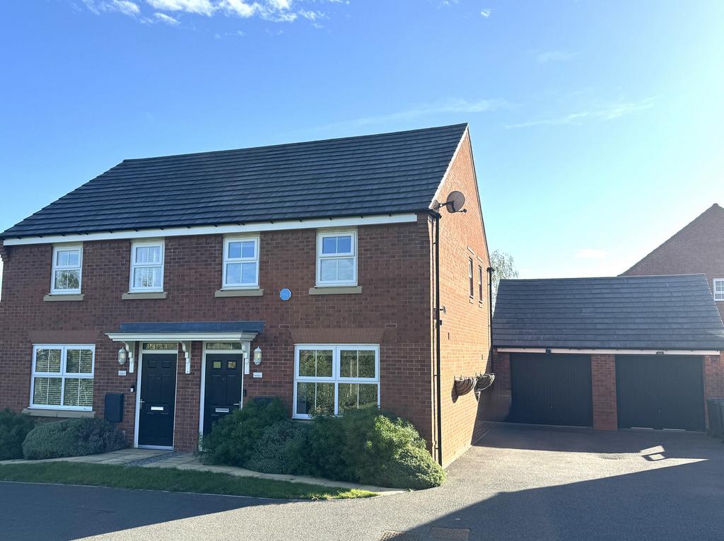 Ropeway, Bishops Itchington, CV47 3 bed semi-detached house - £325,000