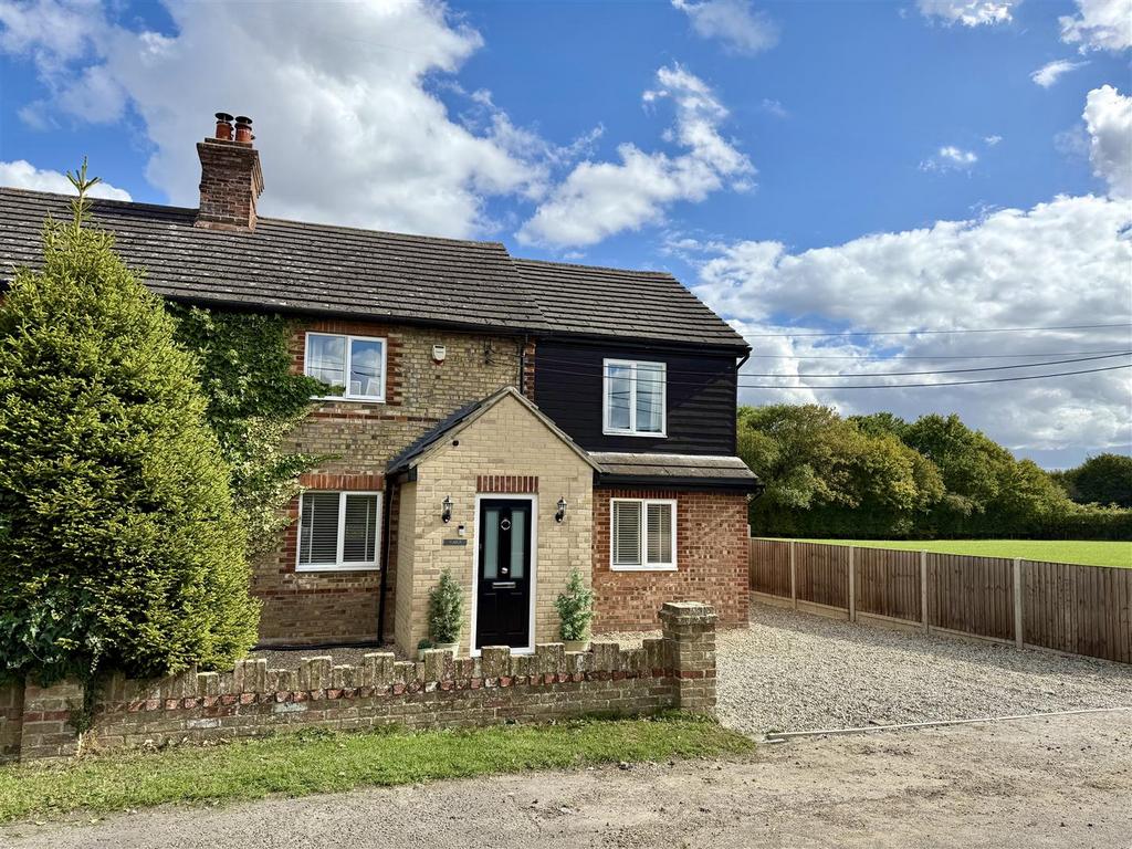 School Road, Rayne, Braintree 4 bed semi-detached house for sale - £575,000