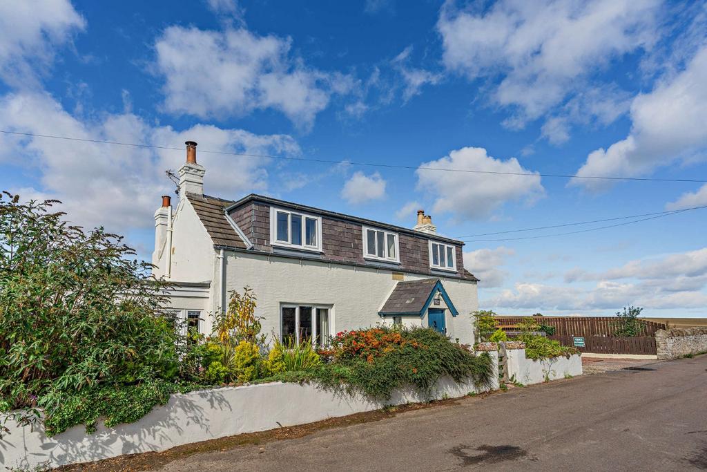 Low Hauxley, Morpeth, Northumberland 3 bed detached house for sale - £ ...