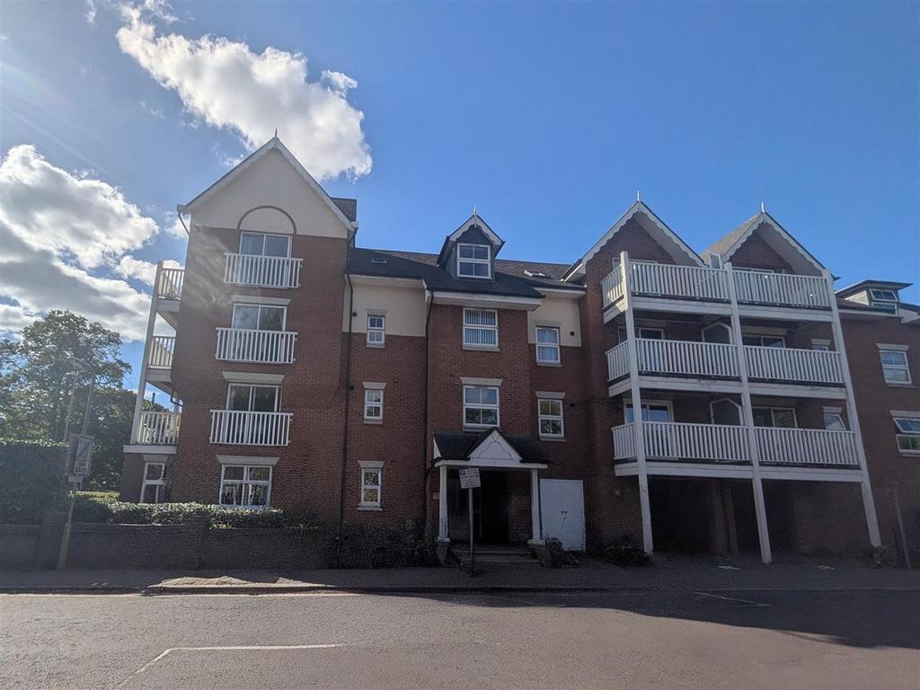 Romsey Road, Eastleigh 2 bed apartment - £225,000