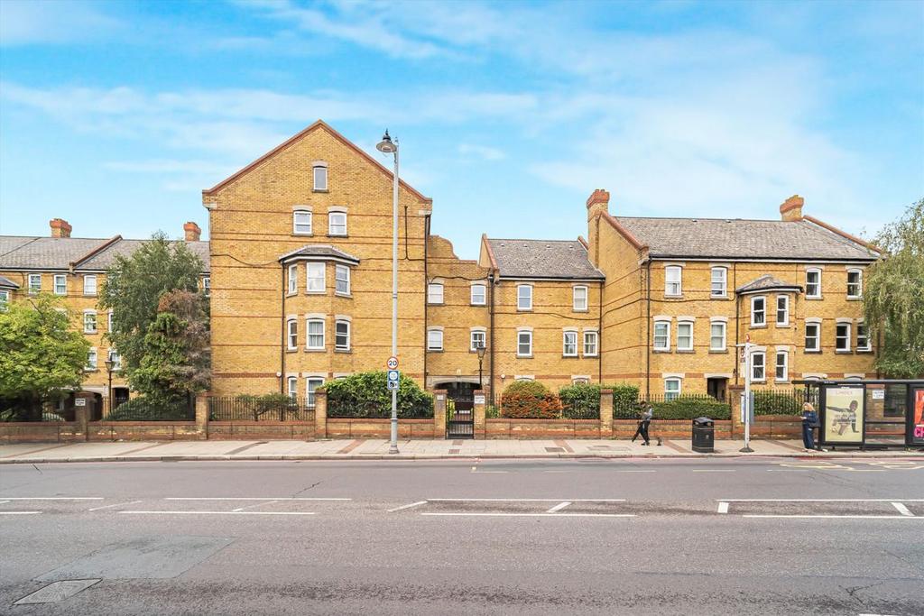 East Hill, London SW18 1 bed flat for sale - £385,000