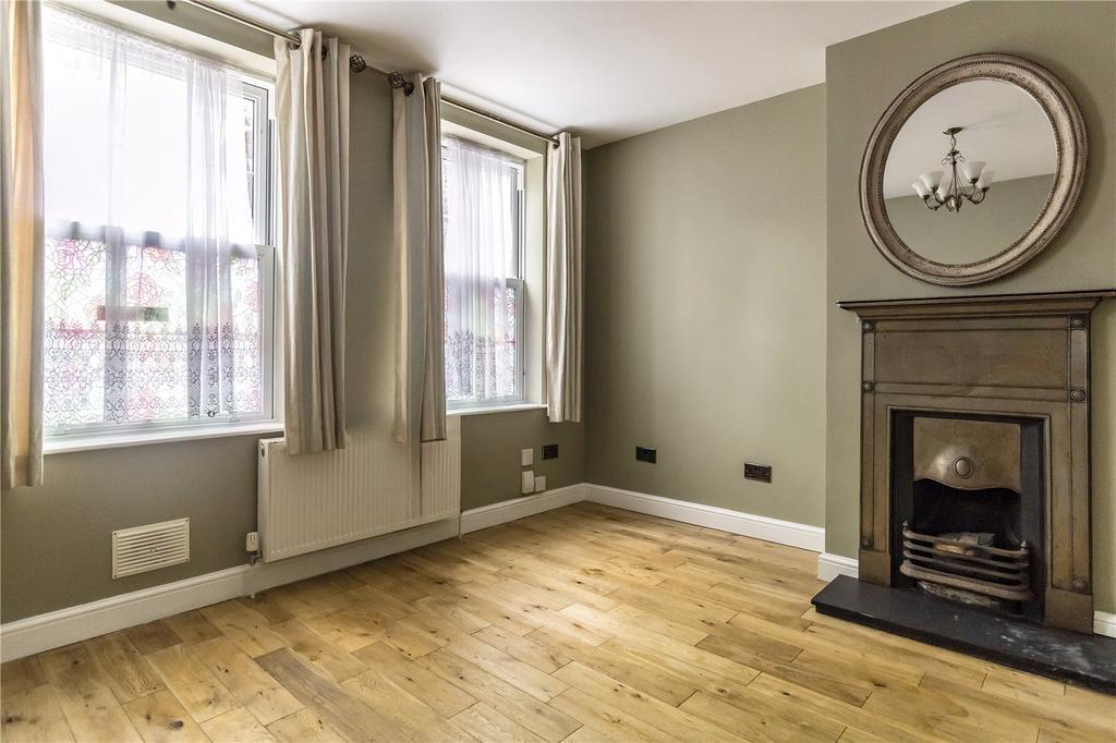 Greenbay Road, London, SE7 3 bed terraced house - £2,250 pcm (£519 pw)