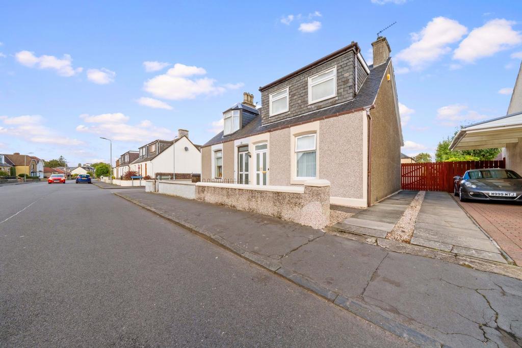 Burnhead Road, Larbert, FK5 3 bed semi-detached house - £229,000