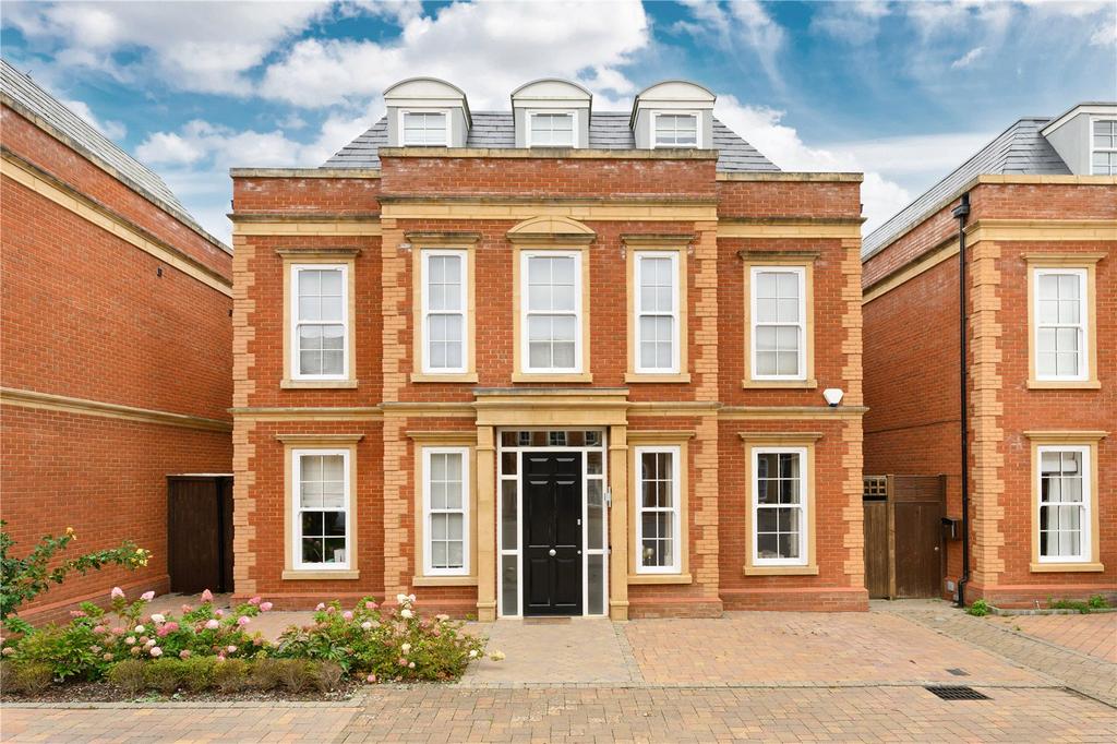Pine Lodge Way, Epsom, Surrey, KT19 5 bed detached house - £5,250 pcm ...