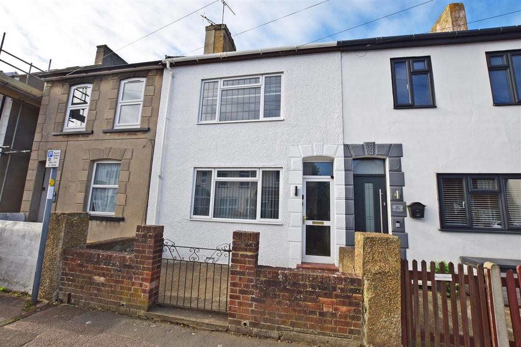 Henry Street, Rainham, Gillingham 2 bed terraced house - £280,000