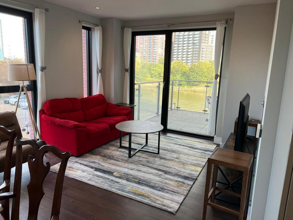 Silvocea Way, Avalon Point, E14 1 bed flat - £2,000 pcm (£462 pw)