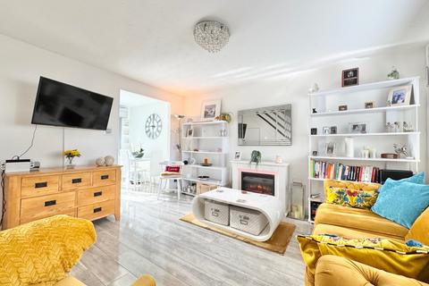 Houses for sale in Linwood | OnTheMarket