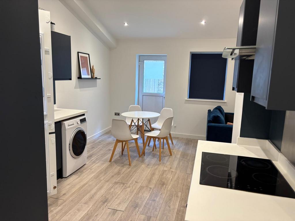 Bridge End, Brighouse HD6 1 bed apartment - £795 pcm (£183 pw)