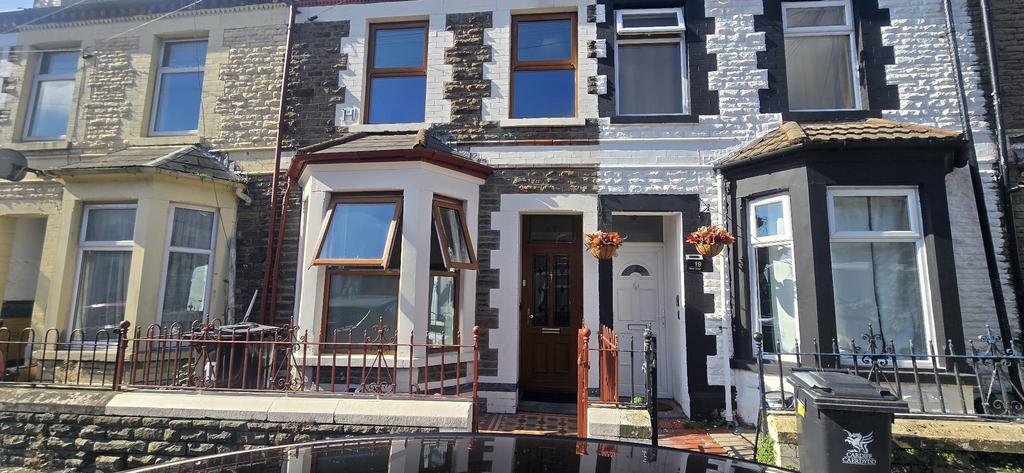 Alfred Street, Cardiff CF24 3 bed terraced house - £1,300 pcm (£300 pw)